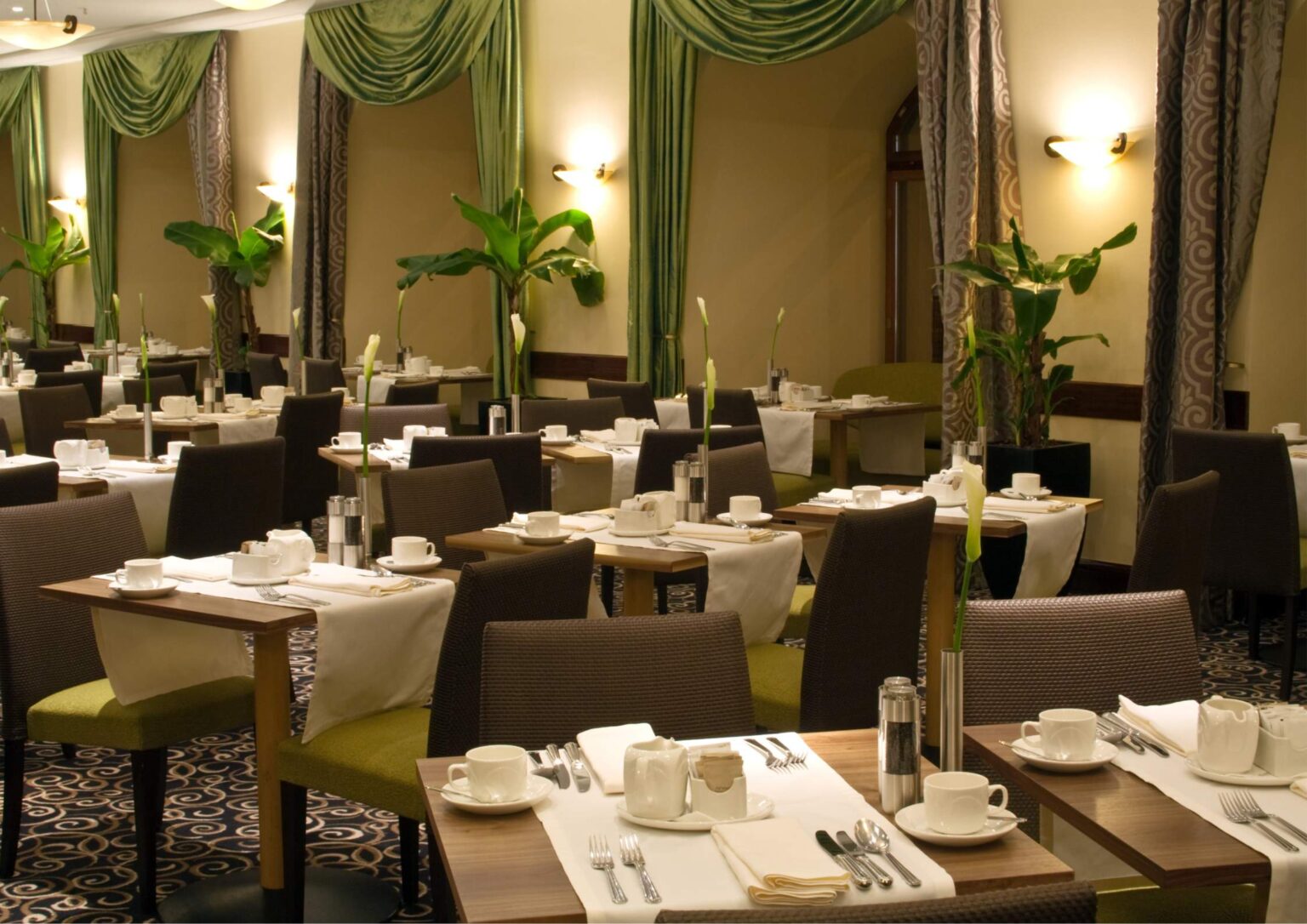 Design Effective Restaurant Seating Plan With 5 Simple Tips